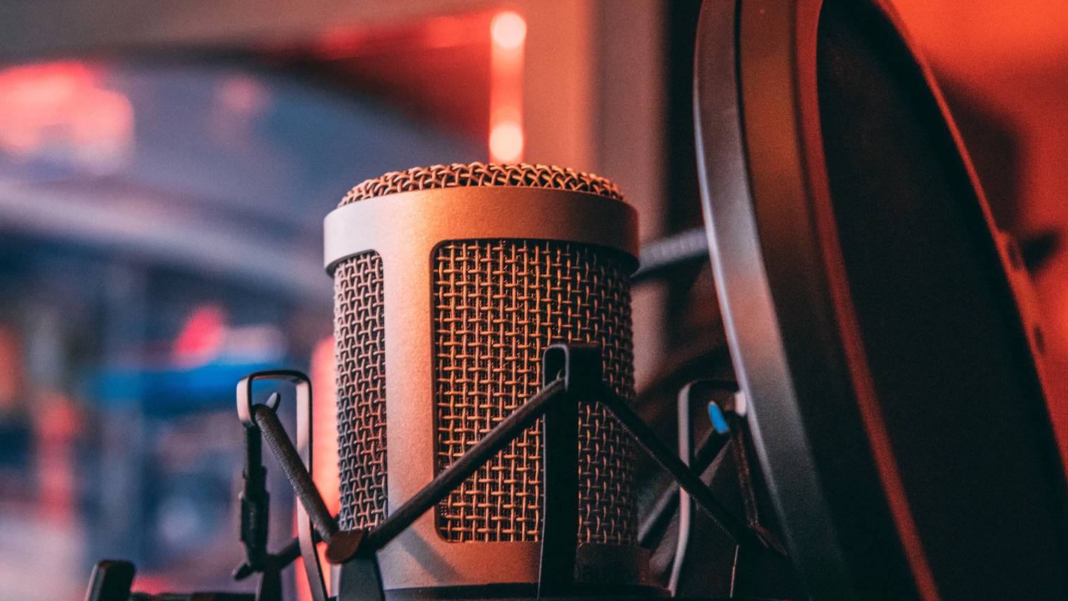 把剧本杀搬进包厢，年轻人就愿意去KTV了？ | CBNData